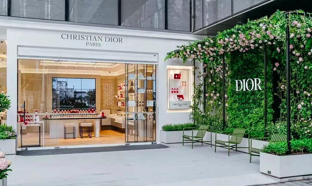 DIOR玫瑰秘境大幕开启 探寻粉钻花园奇幻体验 - Kivicube Blog - 弥知科技官方博客